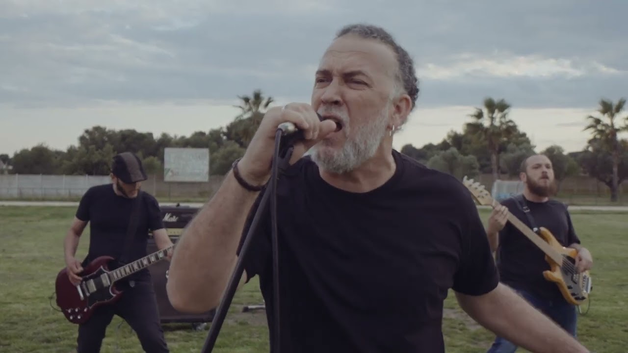 LOS DE MARRAS: VIDEOCLIP "ME ARREMANGO" - Diario de un Rockero