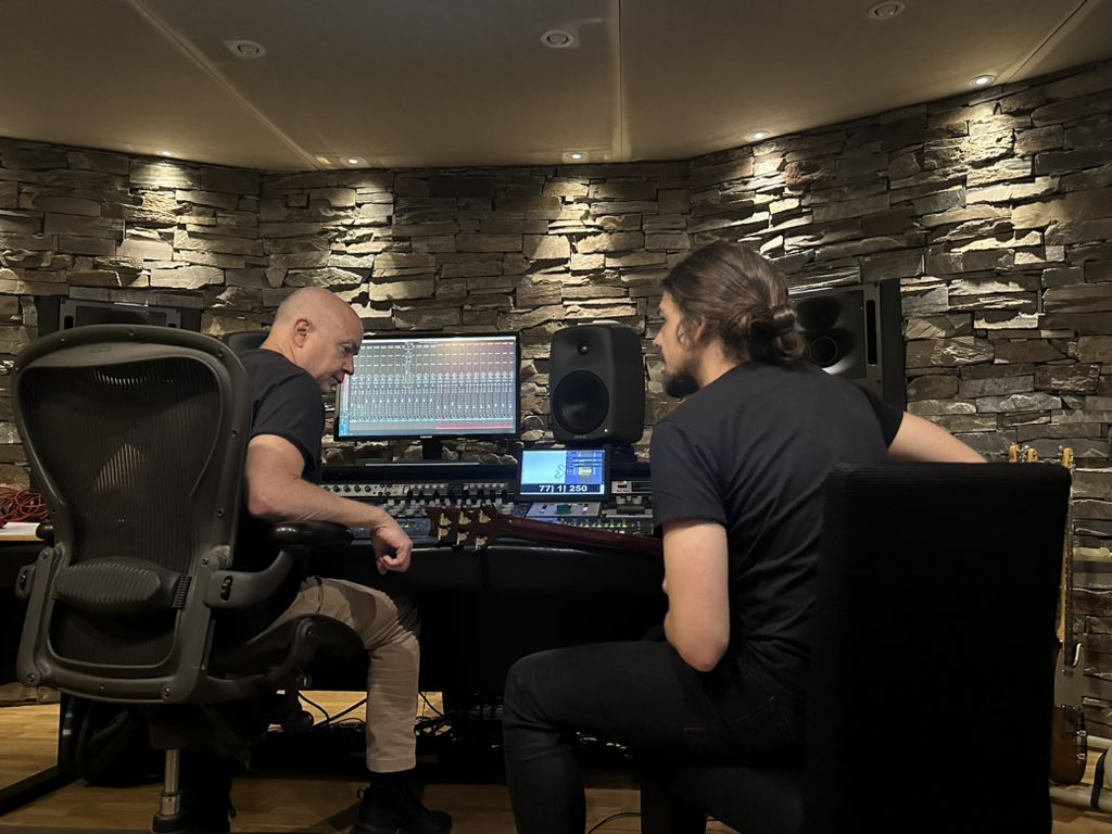 SHINOVA: UN NUEVO DISCO EN EL CAMINO - Diario de un Rockero