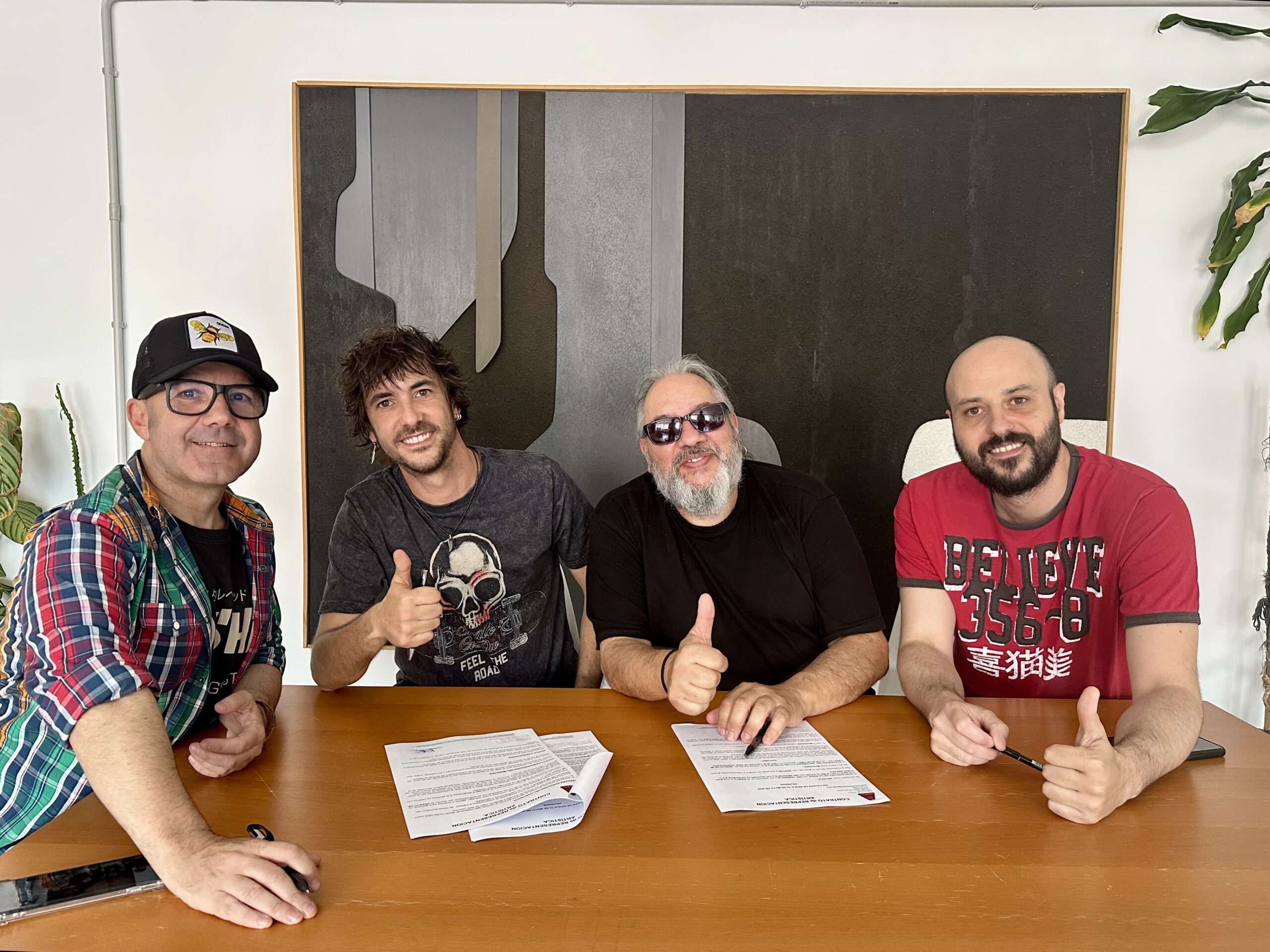 VÉRTIZE FICHA POR LA OFICINA PRODUCCIONES - Diario de un Rockero